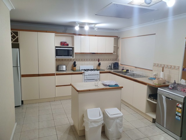 Room for rent Camillo, Australia - Room only a avalible for fifo or ...