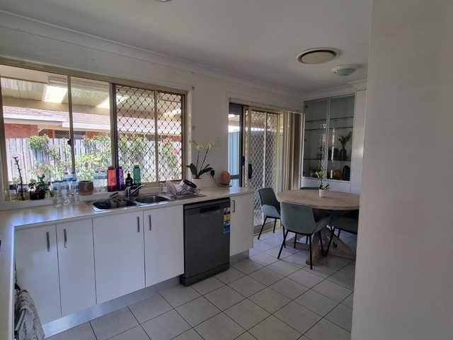 Room for rent Fitzgibbon, Australia - Room for Rent