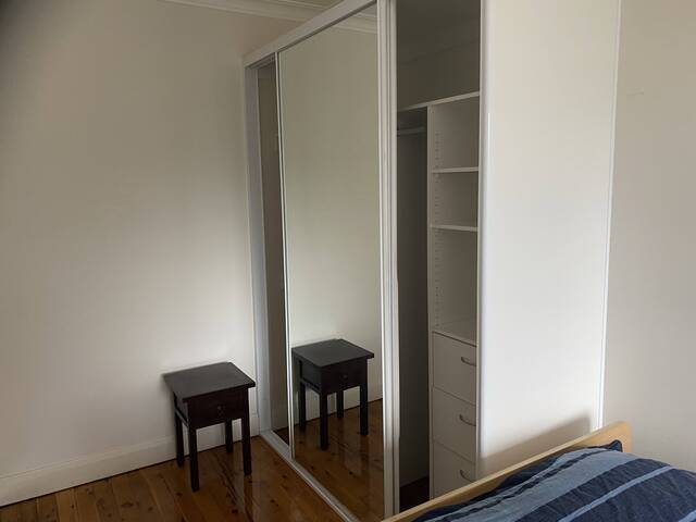 Room for rent Bronte, Australia - Sunny large furnished room to rent ...